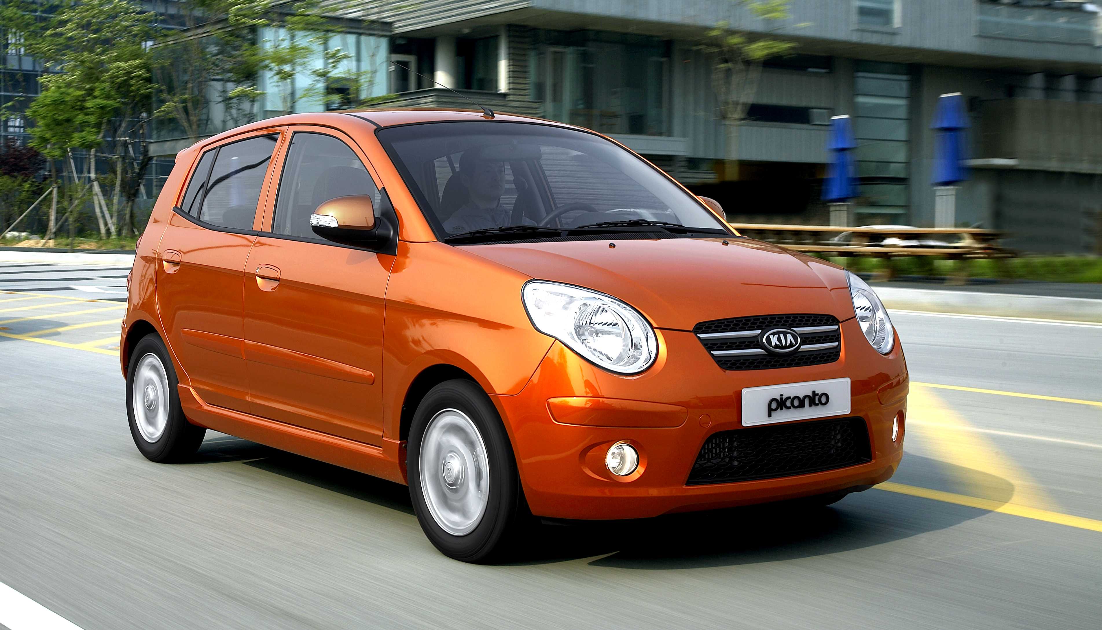 Kia Picanto: small car, big heart – Nils van der Linden